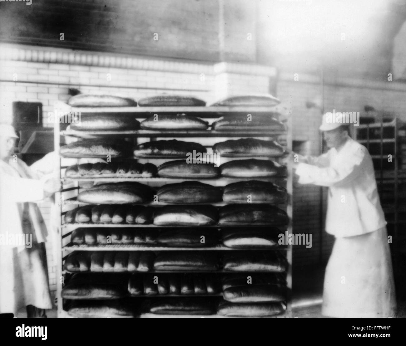 Early 1920s bakery hi-res stock photography and images - Alamy
