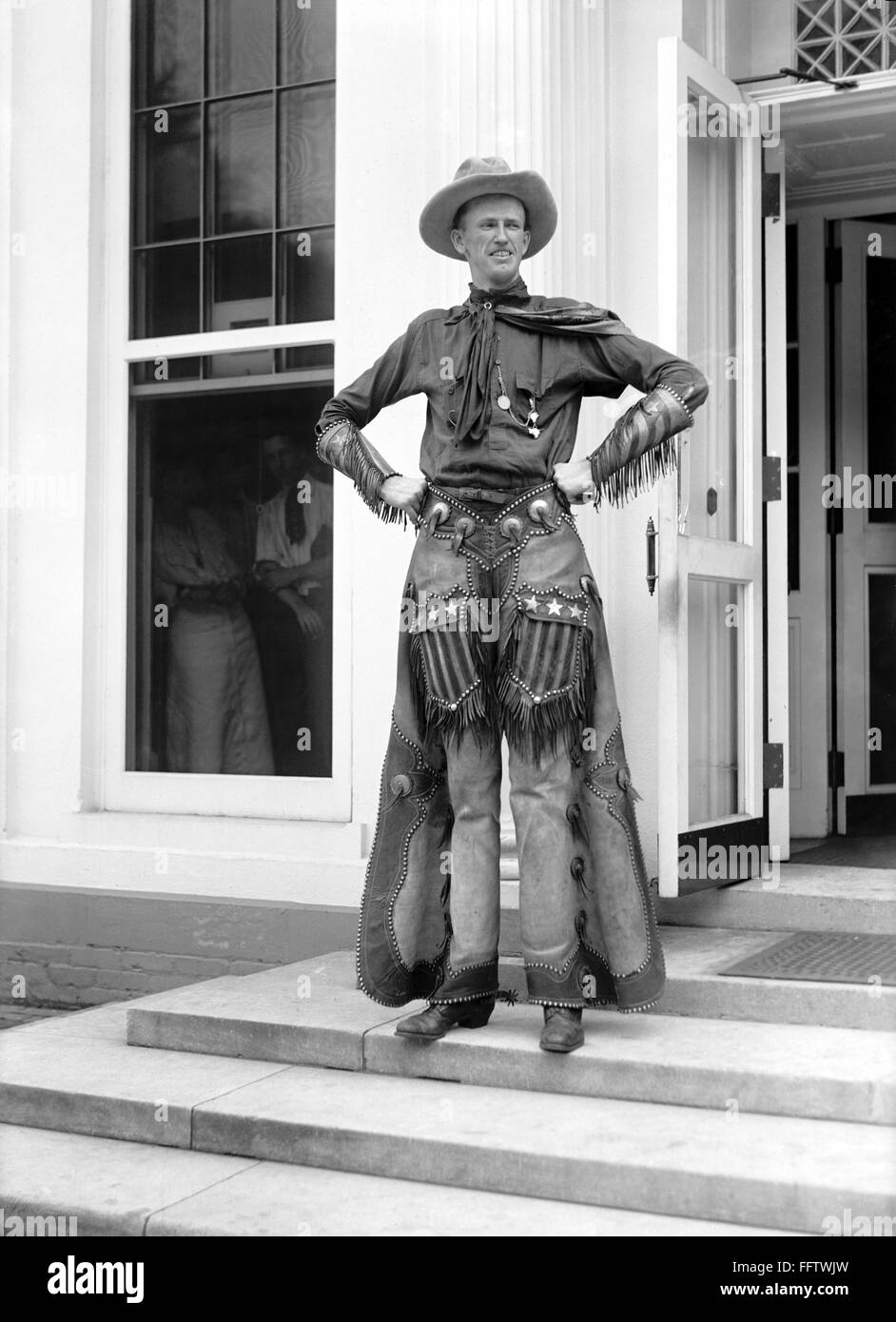 Worlds tallest cowboy hi-res stock photography and images - Alamy