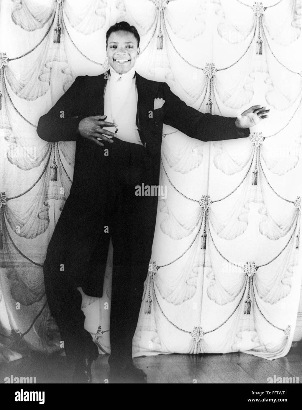 VAN VECHTEN: DANCER, 1934. /nPortrait of American dancer Roy Atkins ...