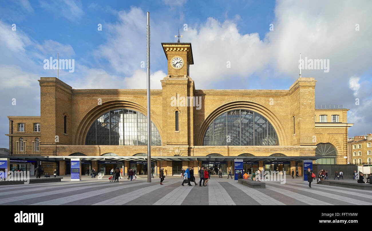Front elevation of square and historic station. King's Cross Square ...