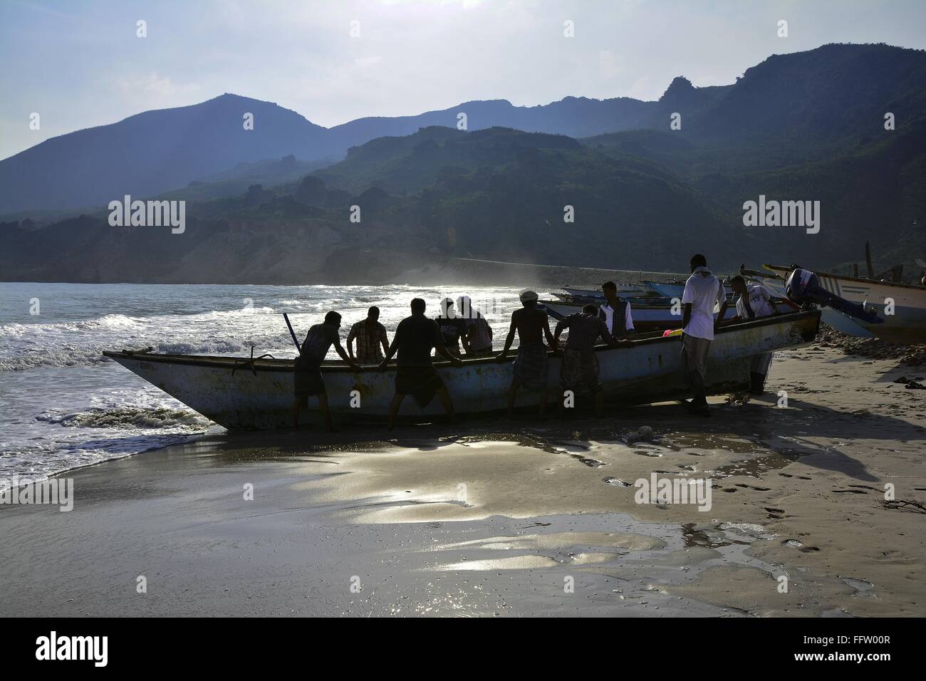 A love song to Socotra Island "Yemeni Women with Fighting Spirits" - 28 ...