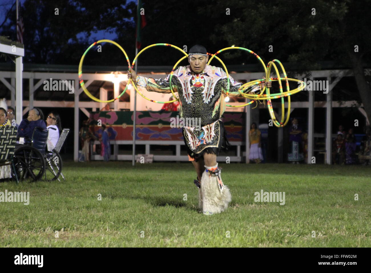 Native american hoop dance hi-res stock photography and images - Alamy
