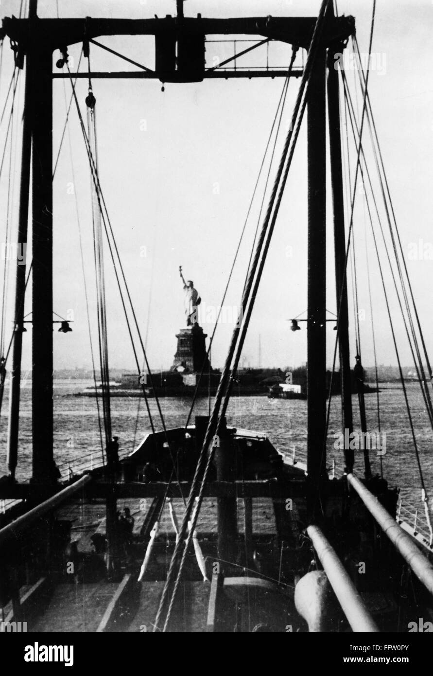 STATUE OF LIBERTY, c1900. /nA ship approaching the Statue of Liberty in ...