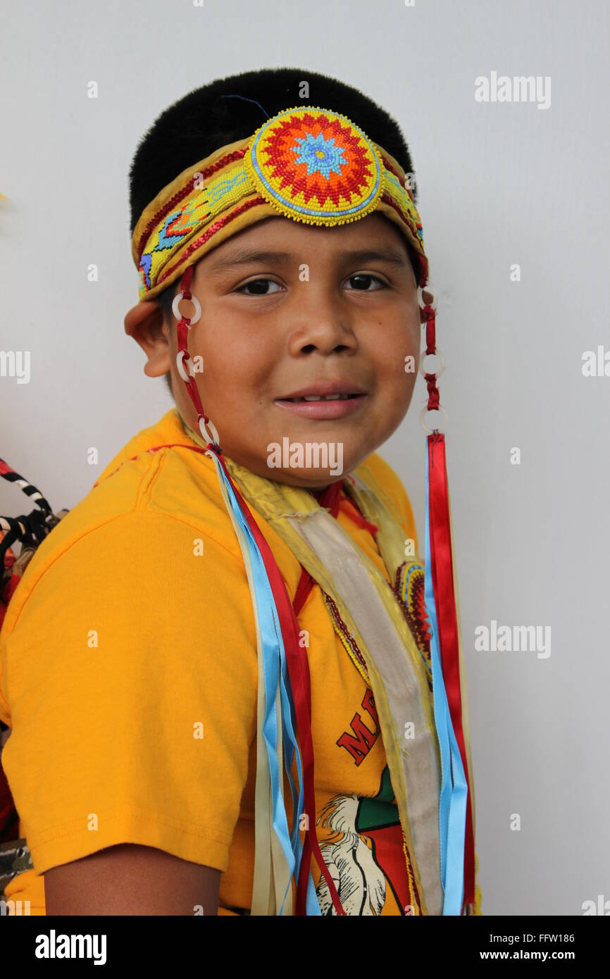 Traditional Meskwaki (Fox)Pow Wow Native American dances festival - 13 ...