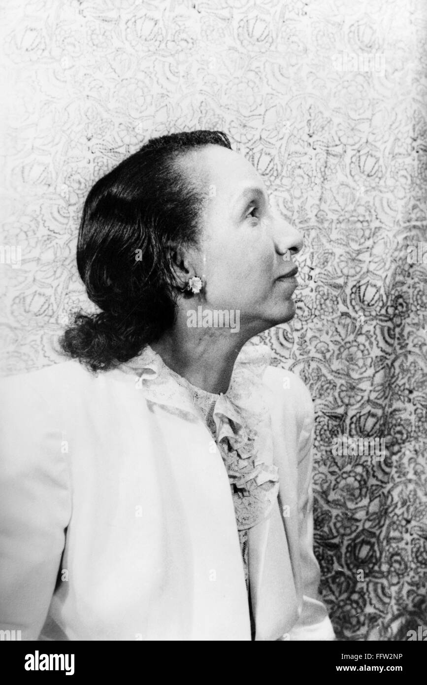 SHIRLEY GRAHAM DU BOIS /n(1896-1977). American author, composer and ...