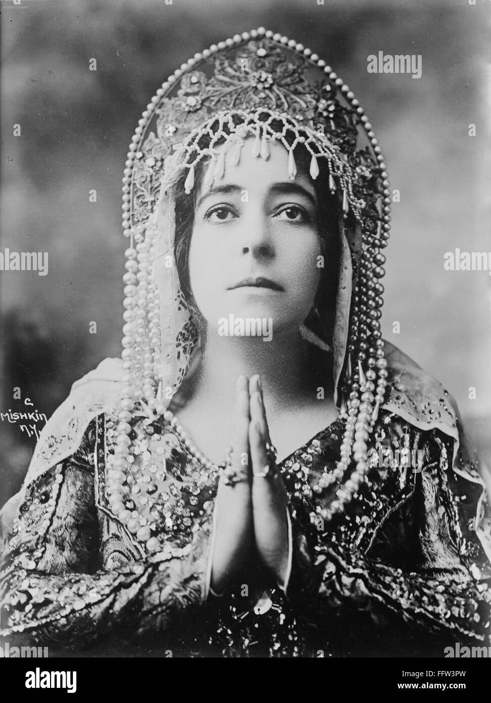 FRANCES ALDA (1879-1952). /nNew Zealander soprano singer. Photographed ...