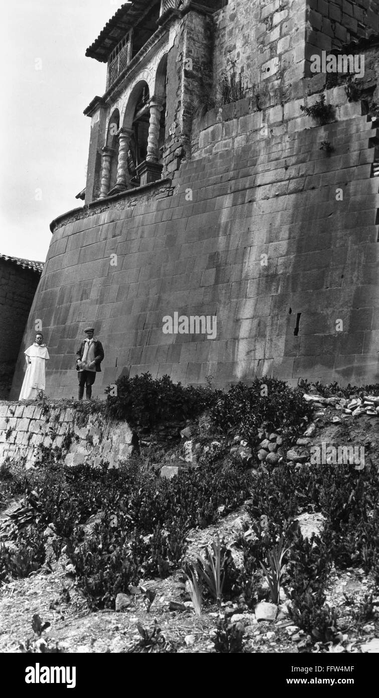 PERU: CORICANCHA. /nA Dominican monastery built on the curving wall of ...