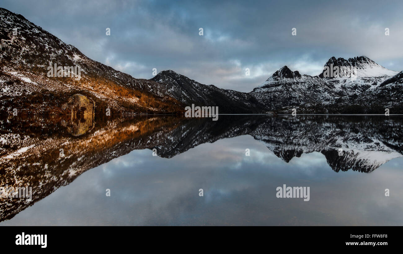 Snow capped Cradle Mountain Stock Photo - Alamy