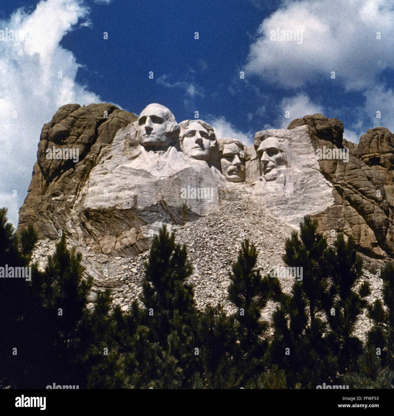 MOUNT RUSHMORE. /nMount Rushmore National Memorial in South Dakota ...