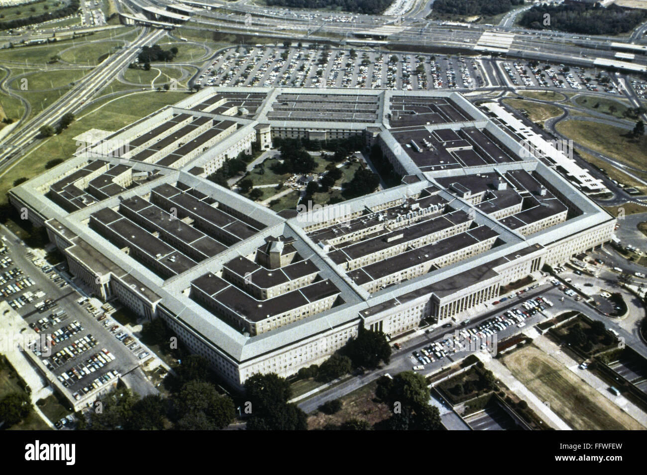 ARLINGTON: PENTAGON. /nThe Pentagon, headquarters of the United States ...