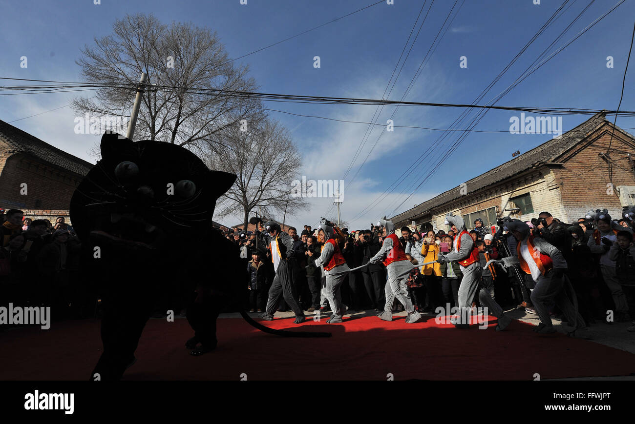 Lucheng, China's Shanxi Province. 17th Feb, 2016. Folk artists wearing ...
