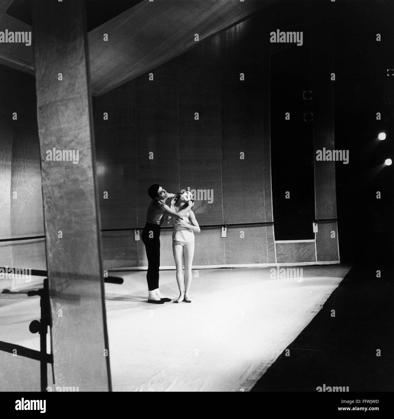 BALLET: AFTERNOON OF A FAUN. /nFrancisco Moncion and Allegra Kent ...