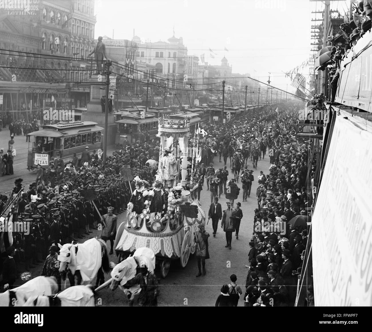 Early 1900s parade High Resolution Stock Photography and Images - Alamy