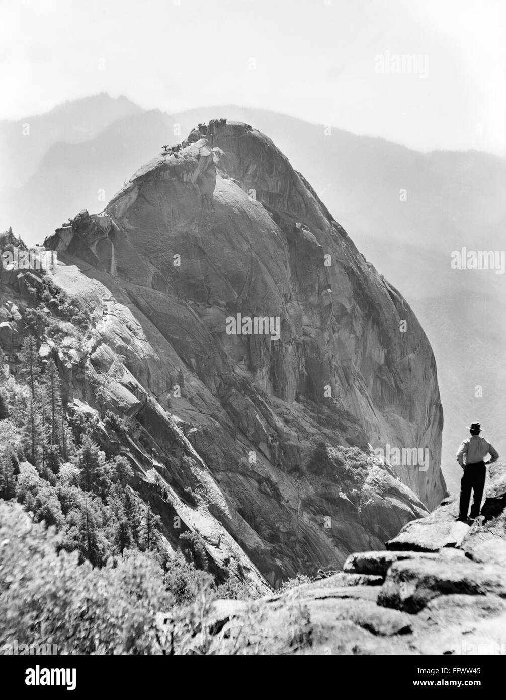 SEQUOIA NATIONAL PARK. /nView of Moro Rock, a granite dome rock ...
