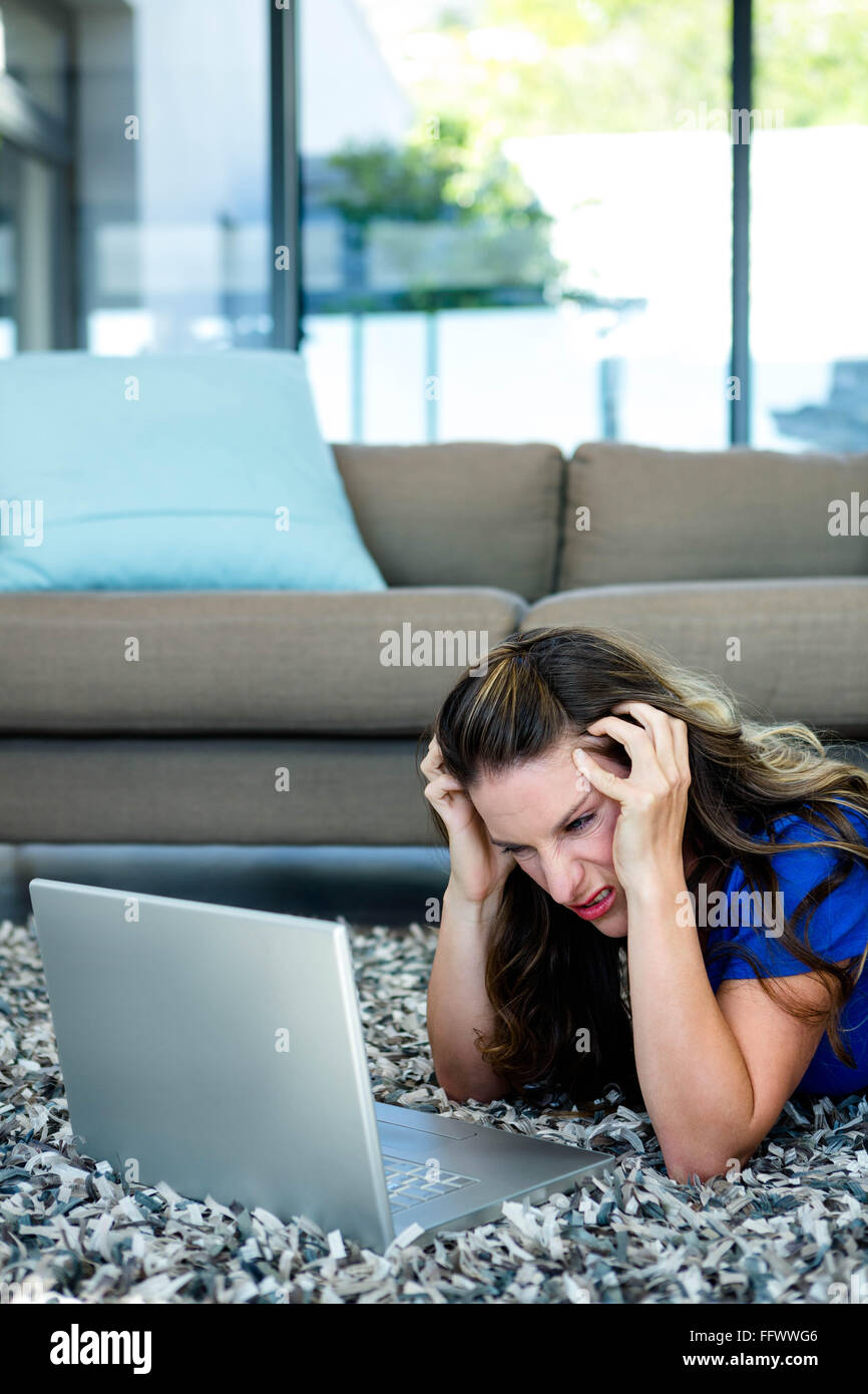 Woman angry computer typing hi-res stock photography and images - Alamy