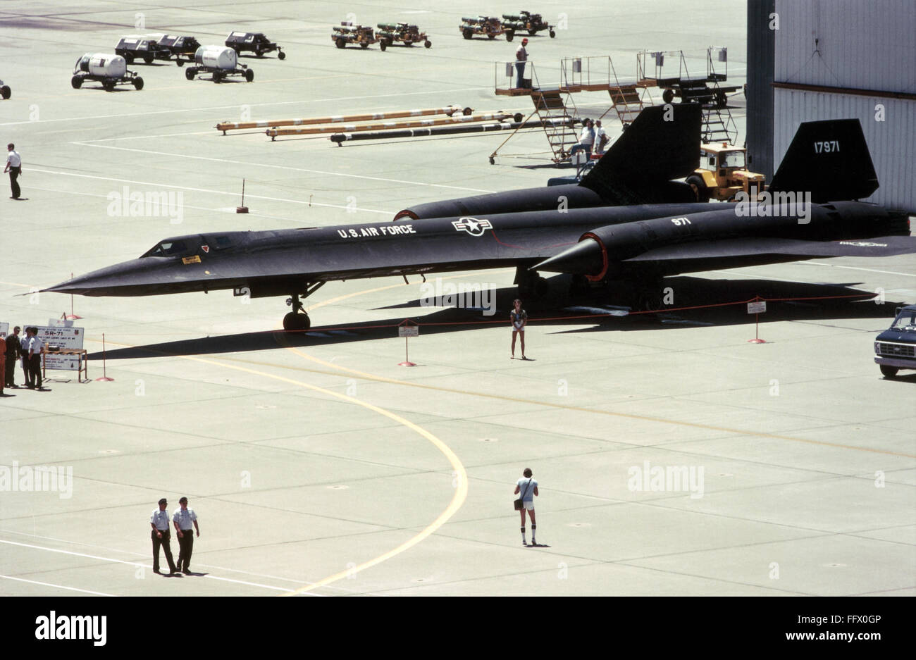 SR-71 BLACKBIRD, 1981. /nA U.S. Air Force Lockheed SR-71 Blackbird ...