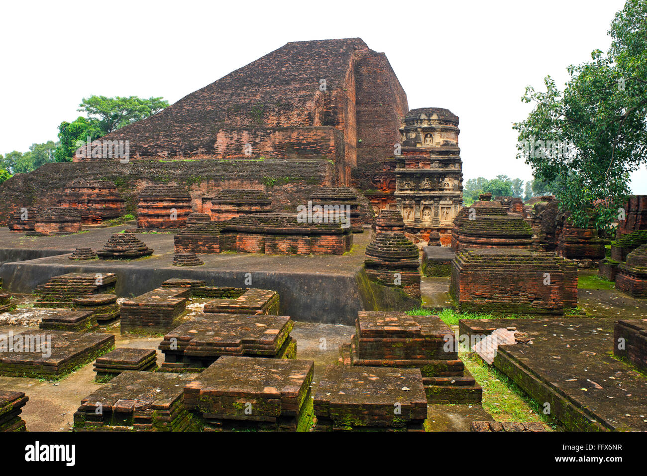 Remains ancient nalanda university bihar hi-res stock photography and ...