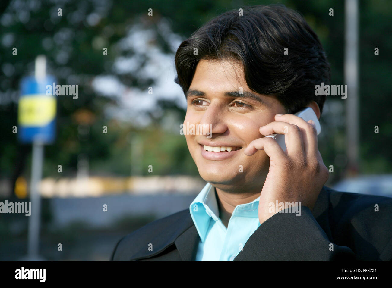 One man speaking hi-res stock photography and images - Alamy