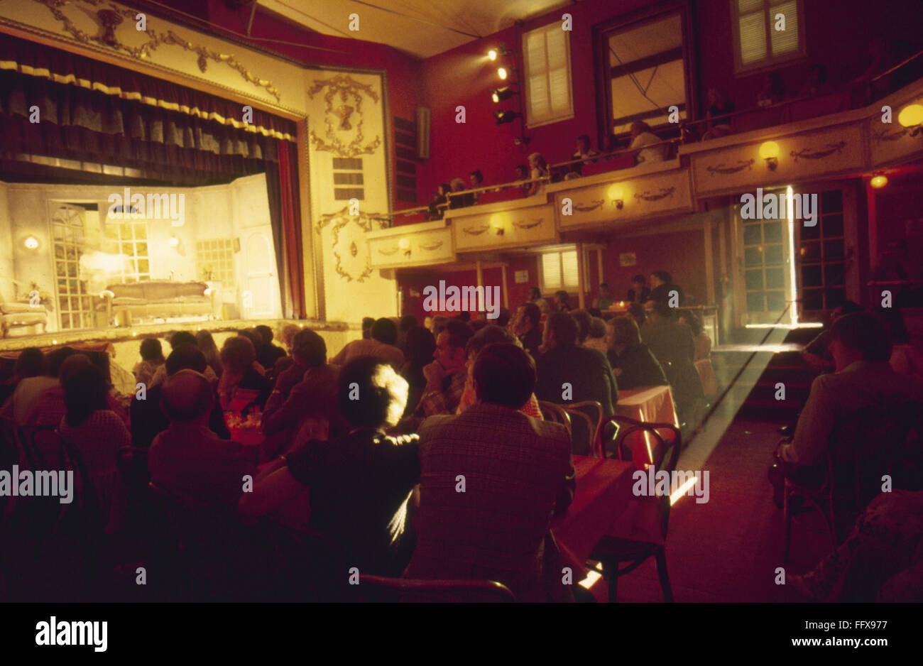 ST. LOUIS: SHOWBOAT. /nAn audience gathered for a theatrical ...