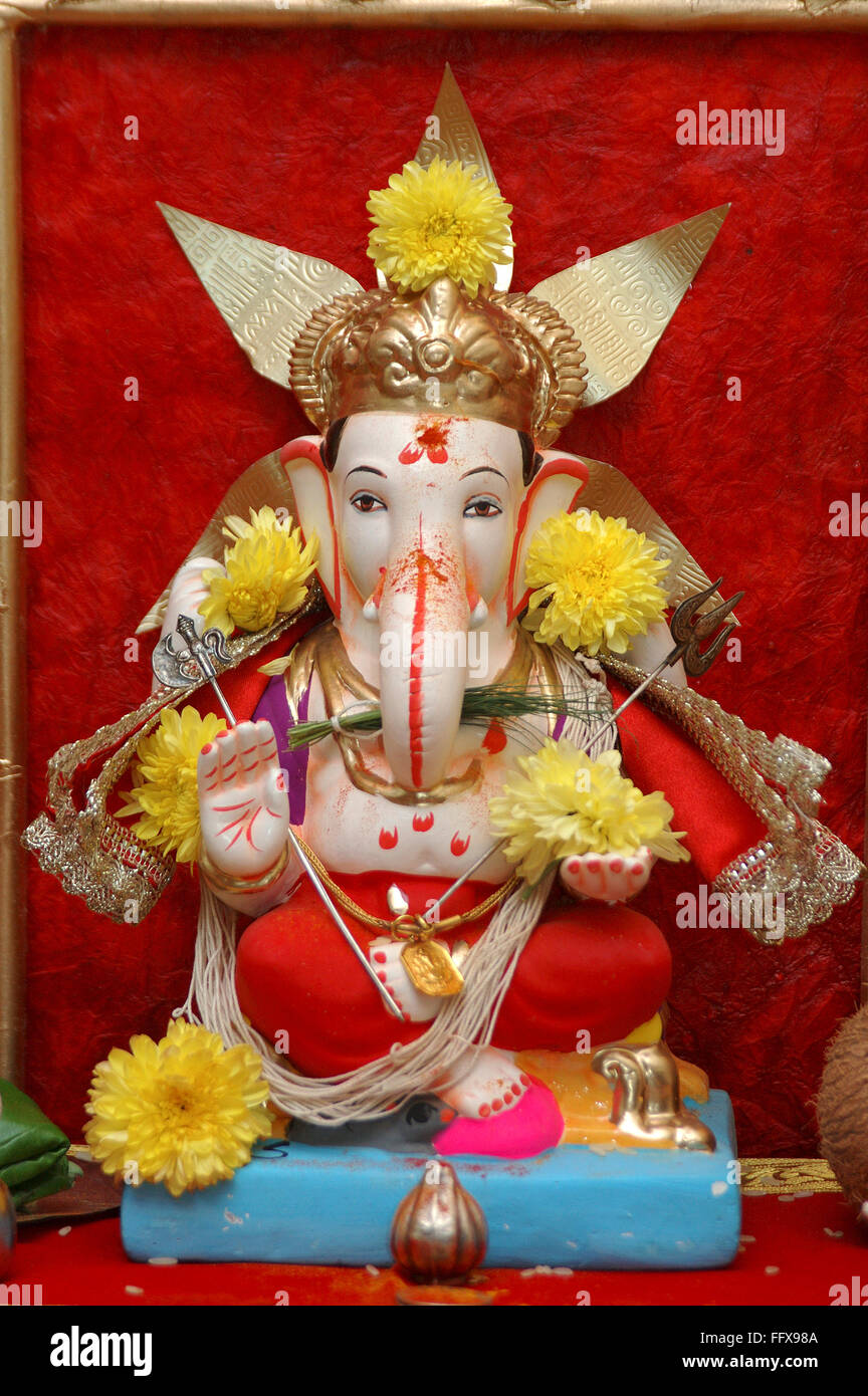 Idol of lord ganesh elephant headed god , Ganesh ganpati Festival ...