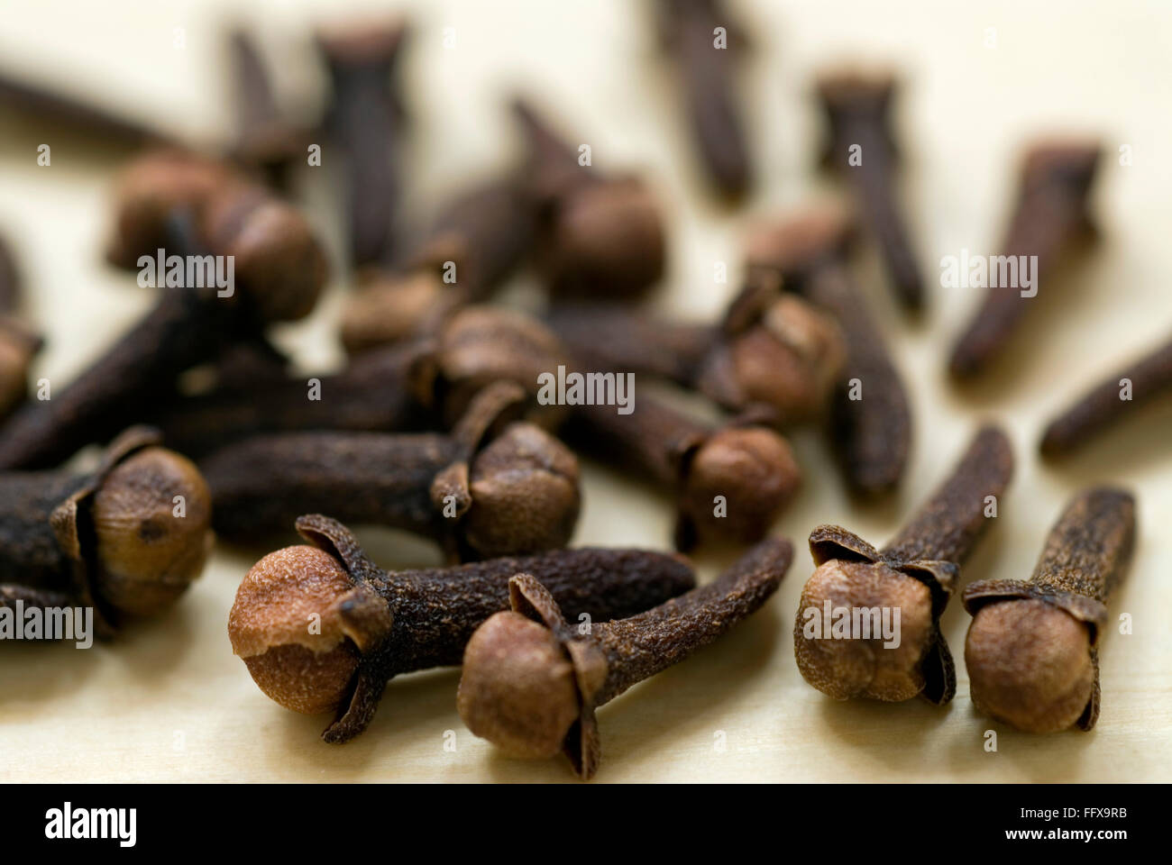 Brown cloves hi-res stock photography and images - Alamy