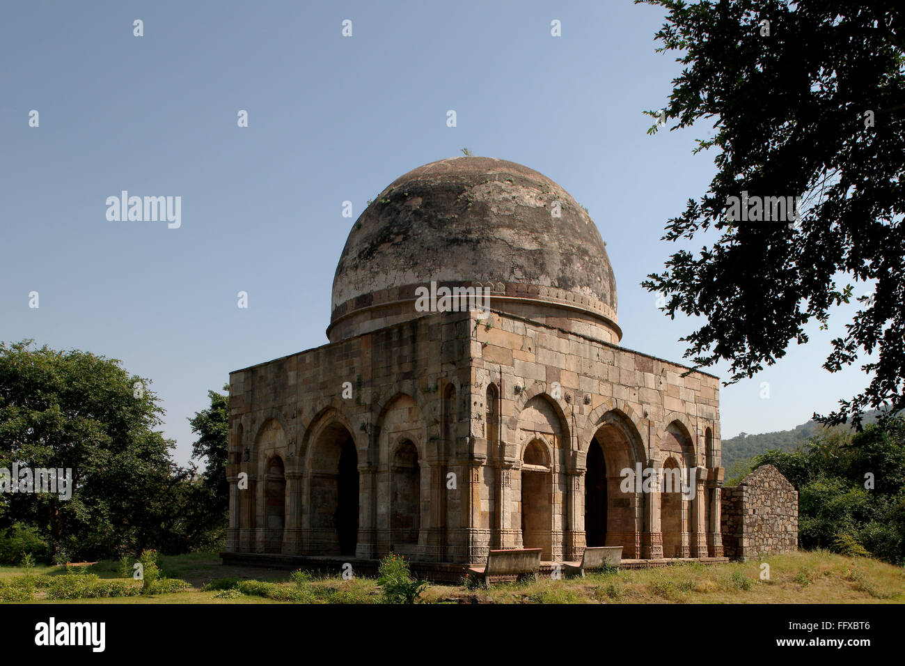 Rojo exterior hi-res stock photography and images - Alamy