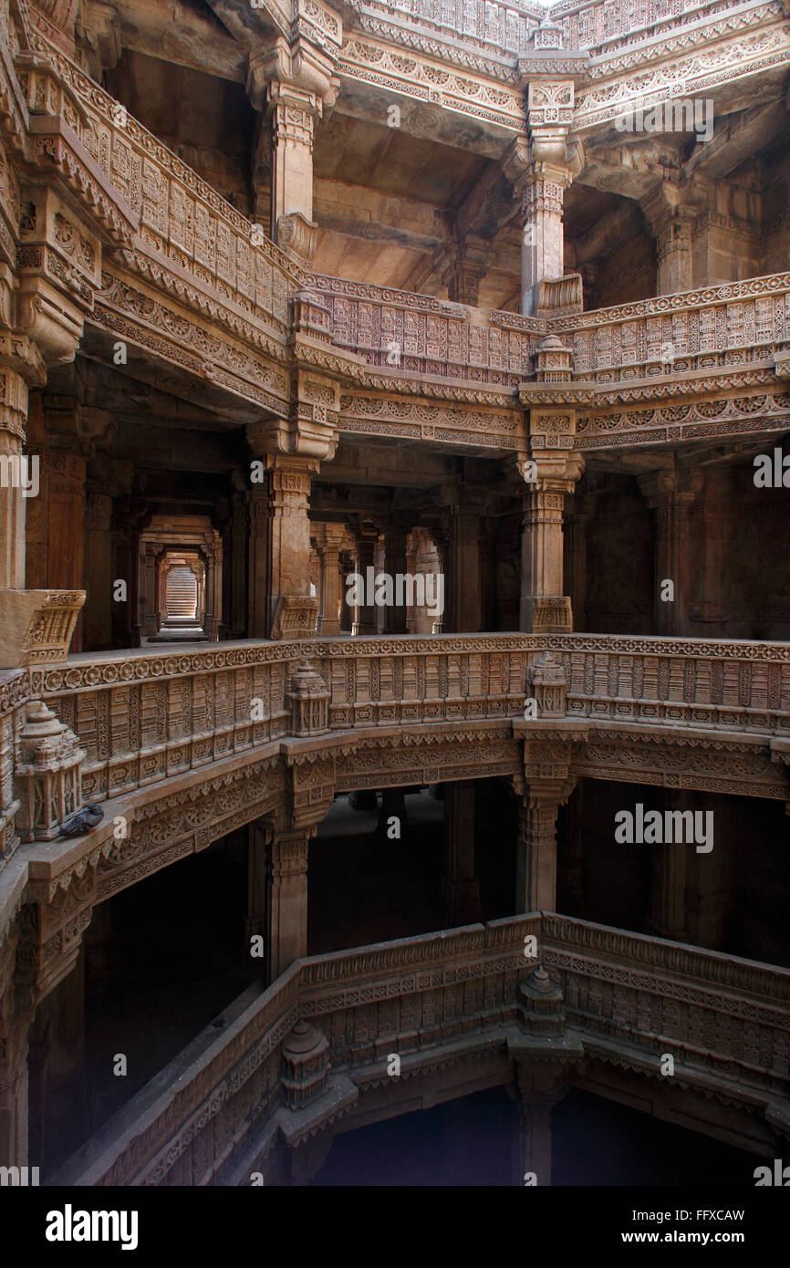 Heritage architecture , Step well Adalaj ni Vava , Gujarat , India ...