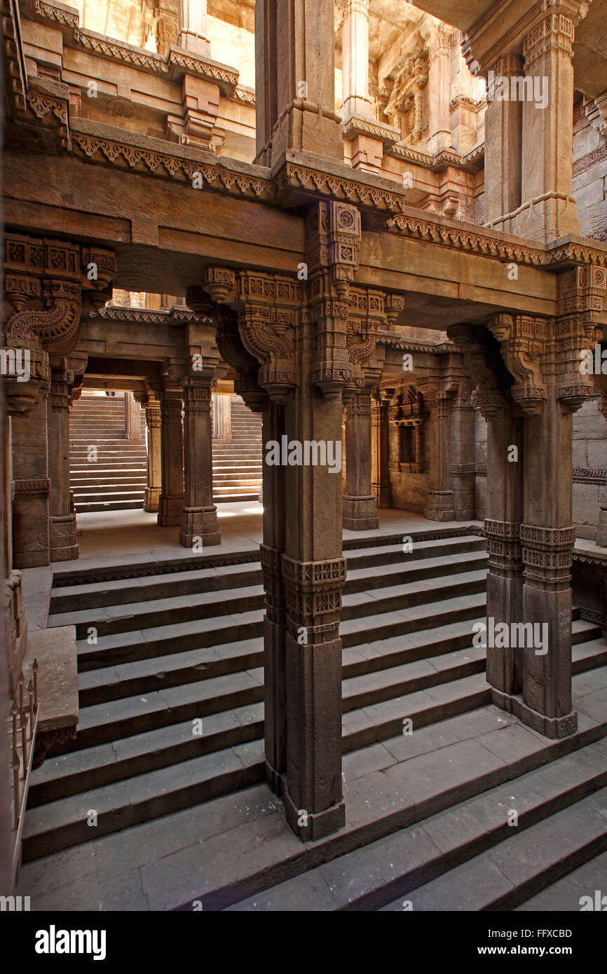 Heritage architecture , Step well Adalaj ni Vava , Gujarat , India ...