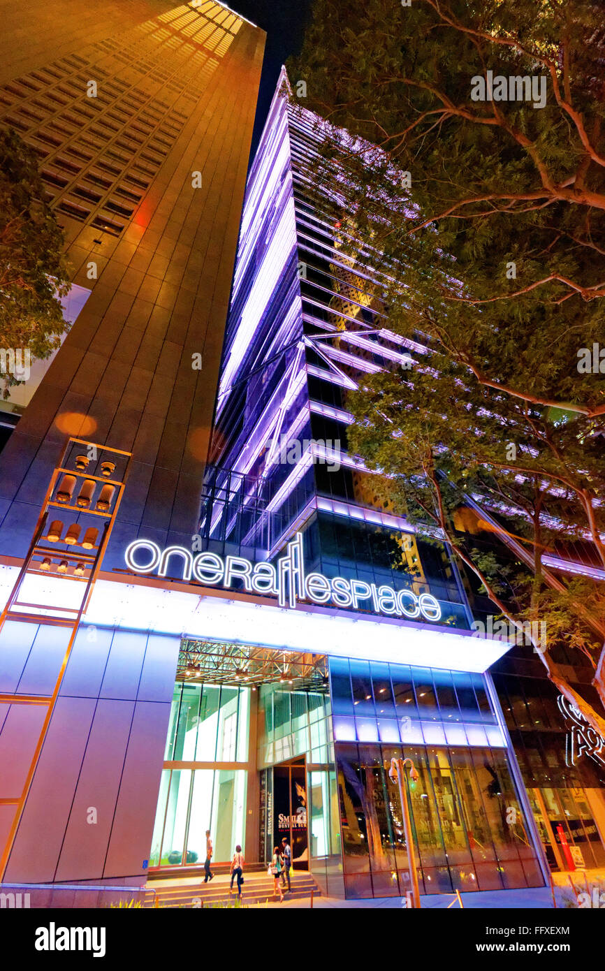 Singapore 1 Raffles Place Apartments banking business Stock Photo - Alamy