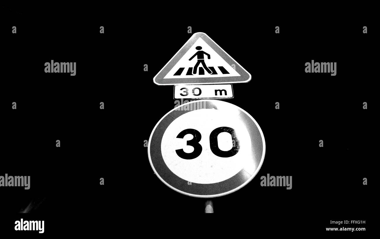 30 road sign Black and White Stock Photos & Images - Alamy