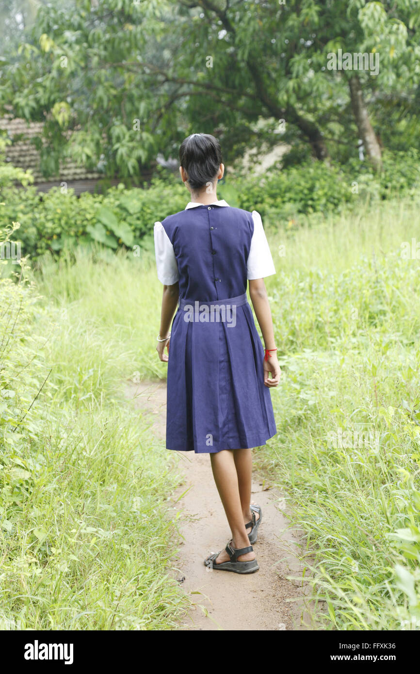 People on pathway hi-res stock photography and images - Alamy