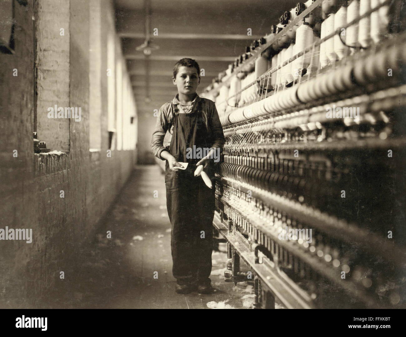 Bobbin work hi-res stock photography and images - Alamy