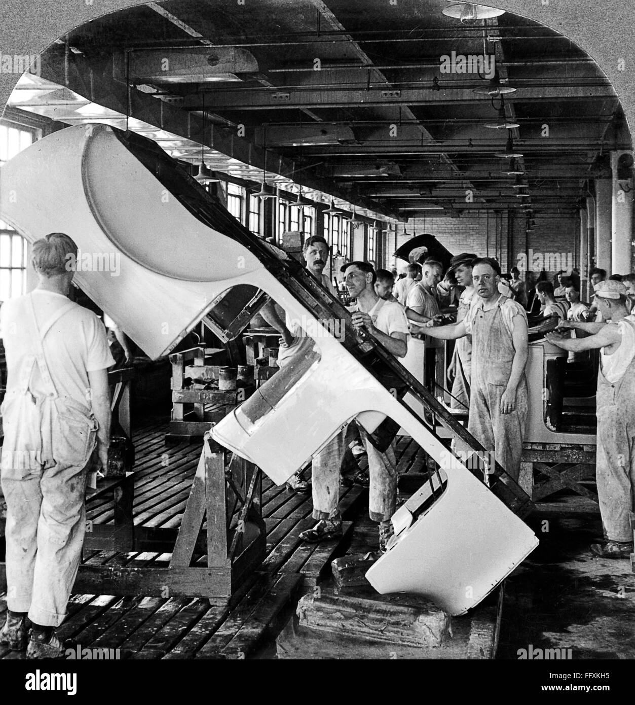 DETROIT: AUTO FACTORY, c1916. /nBuilding automobile bodies at a factory ...