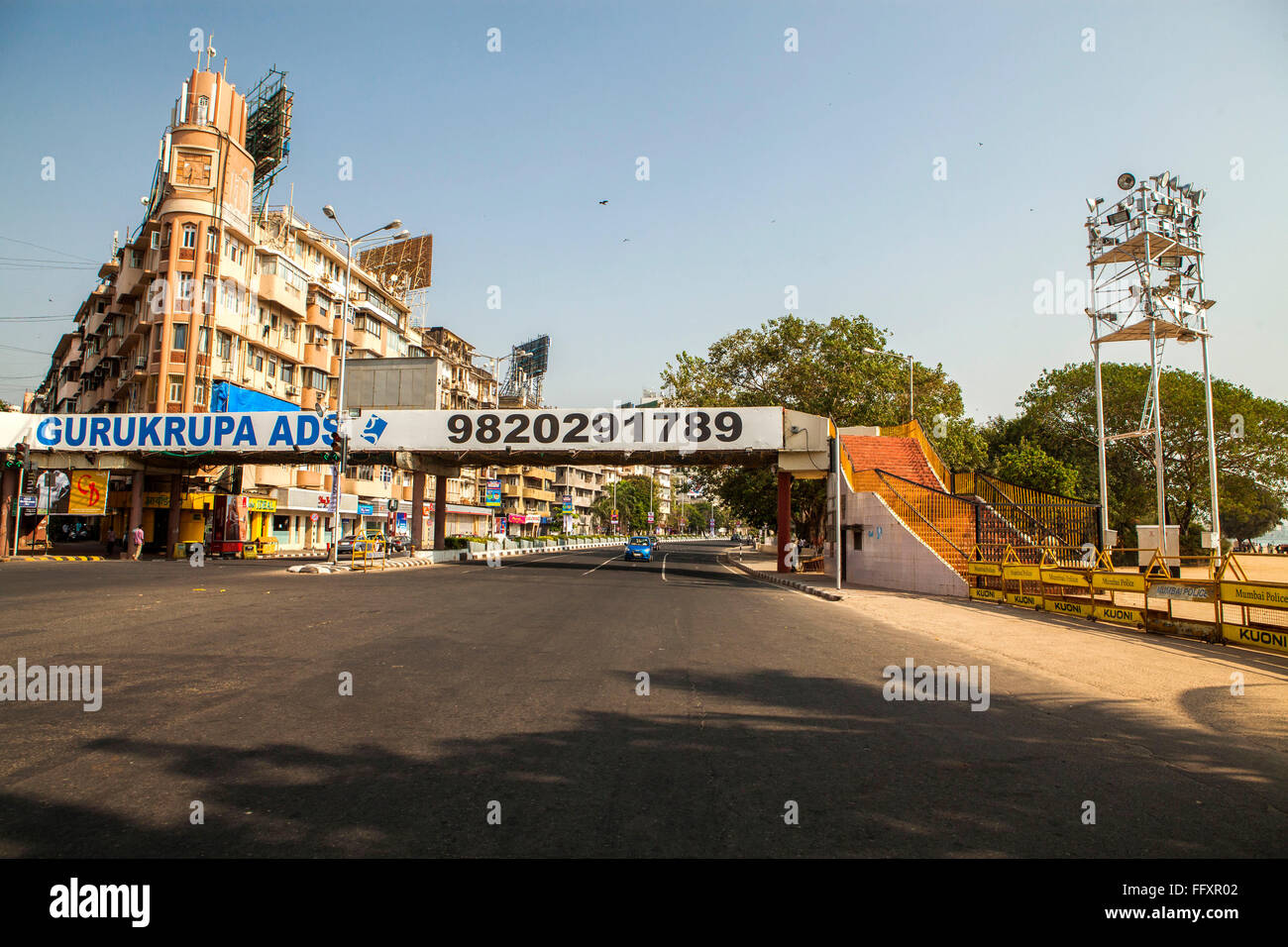 Lockdown empty road ; chowpatty ; marine drive ; mumbai ; maharashtra ...