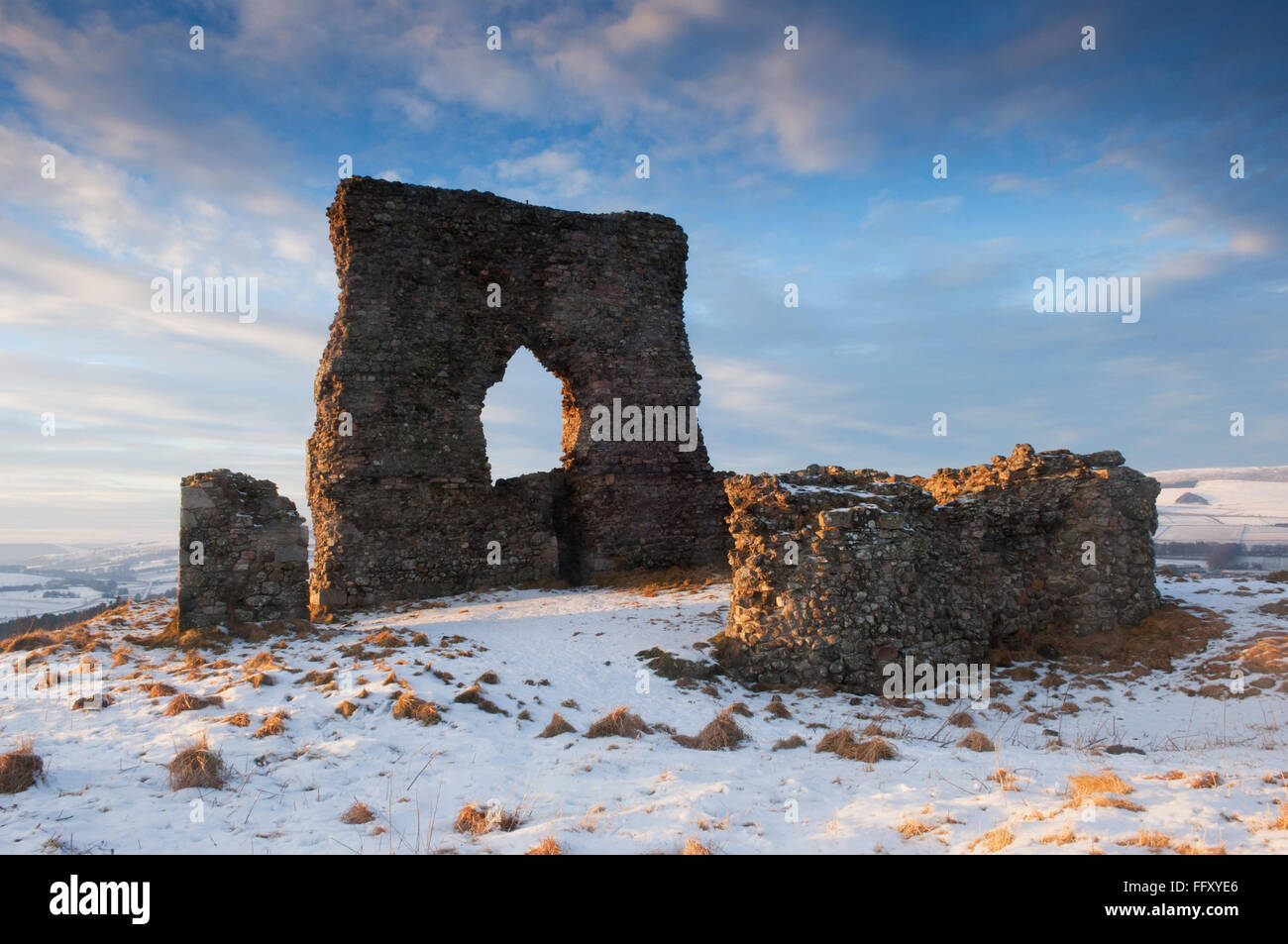 Scottish castles winter snow hi-res stock photography and images - Alamy