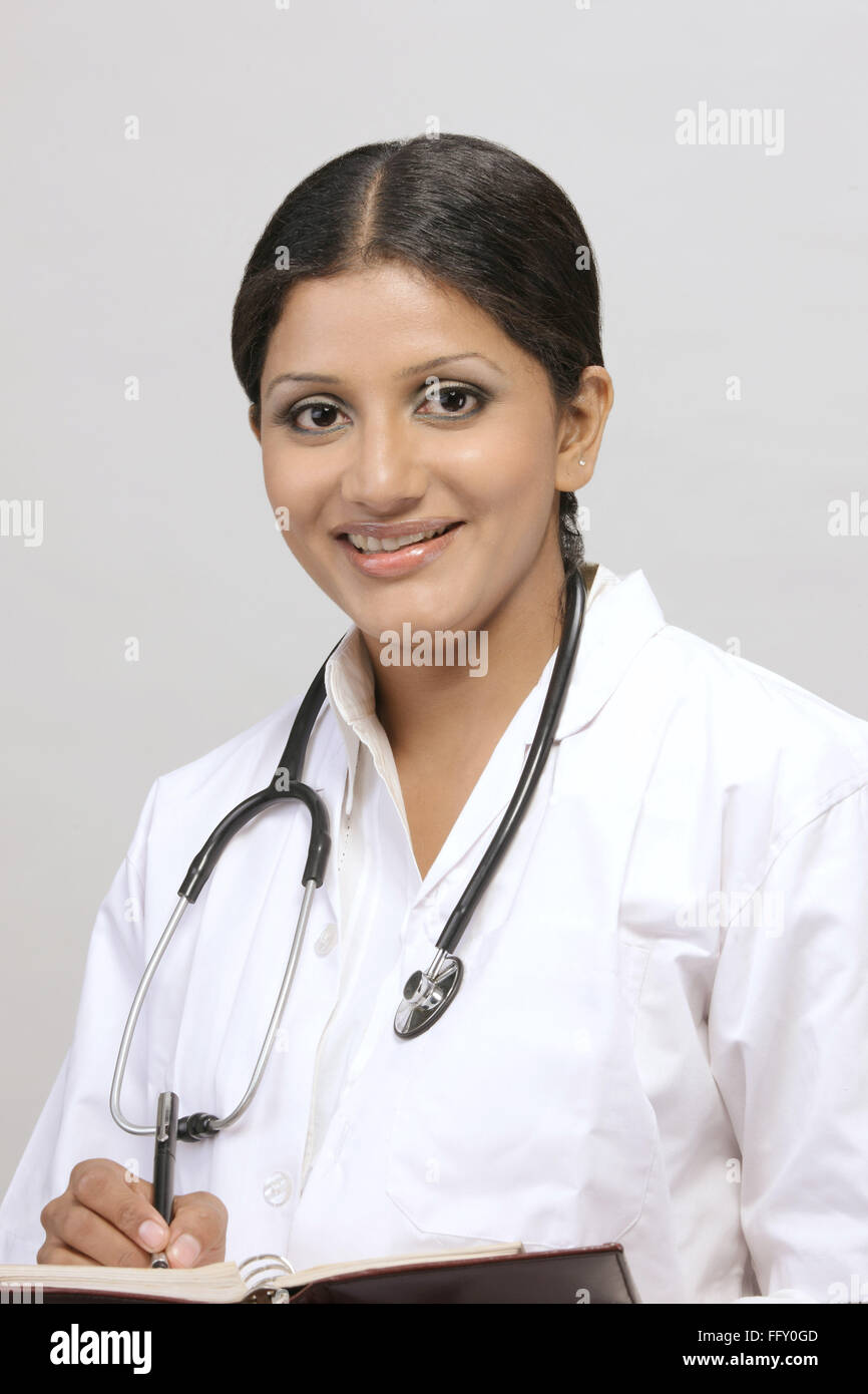 Lady doctor india hi-res stock photography and images - Alamy
