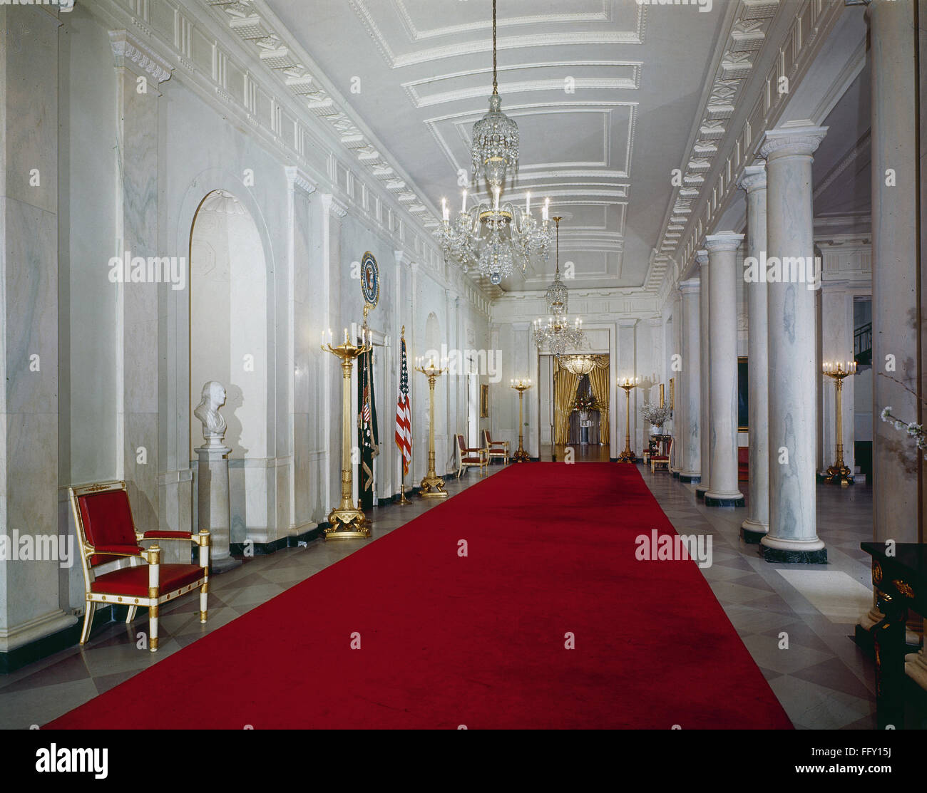 House with red cross hi-res stock photography and images - Alamy