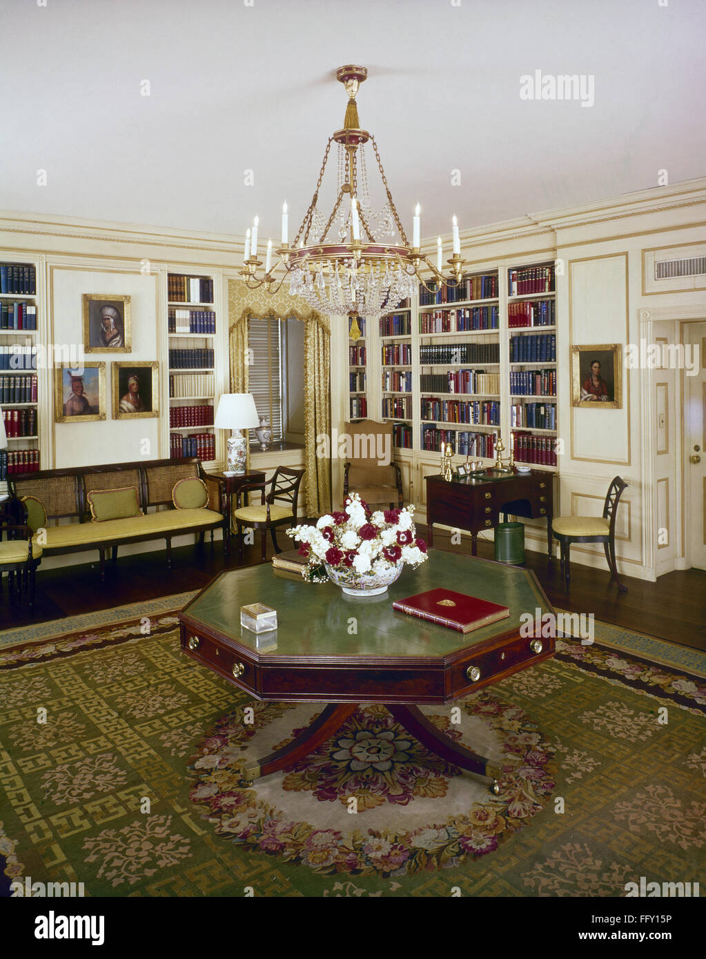 WHITE HOUSE: LIBRARY. /nThe library in the White House in Washington, D ...