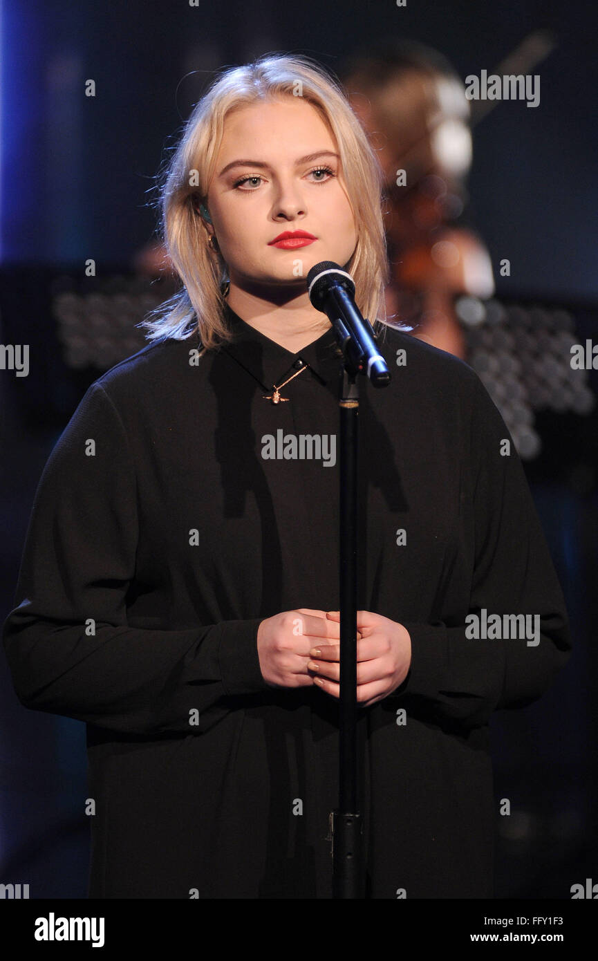 Lapsley Singer High Resolution Stock Photography and Images - Alamy