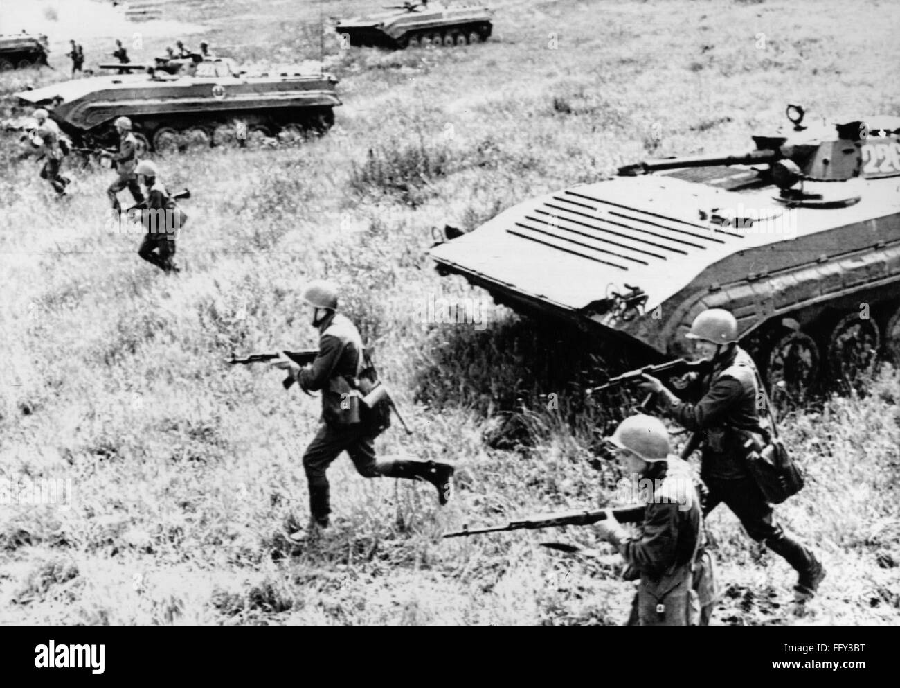 SOVIET MANEUVERS, 1979. /nMilitary exercises of the motorized military ...