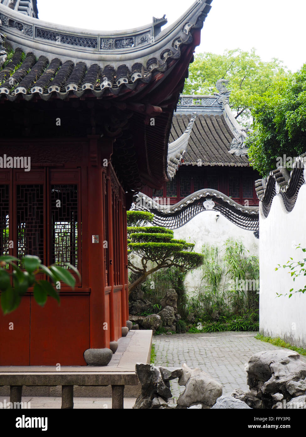 Exterior Of Chinese House Stock Photo - Alamy
