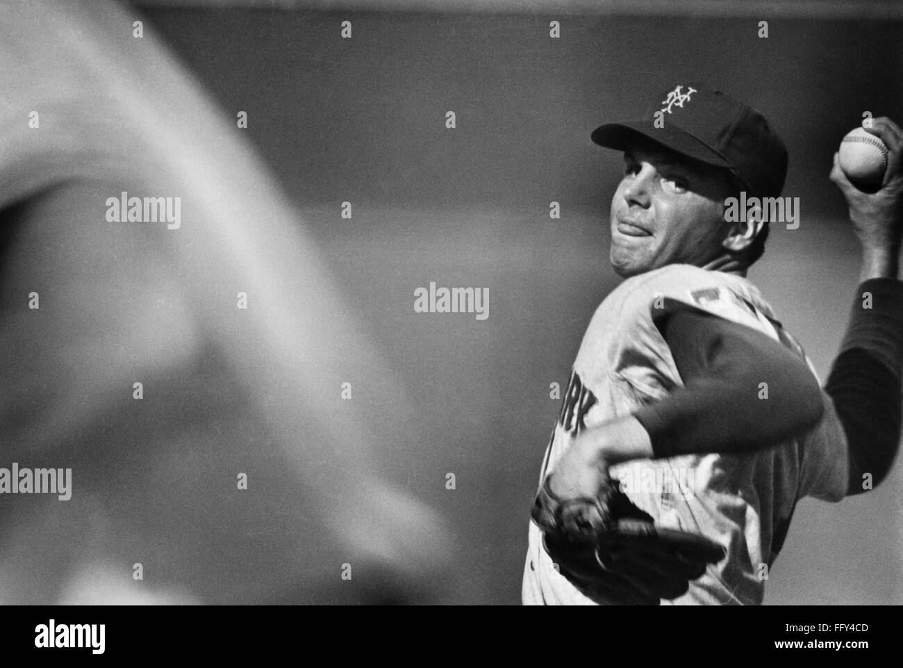 TOM SEAVER (1944- ). /nGeorge Thomas Seaver, known as Tom. American ...