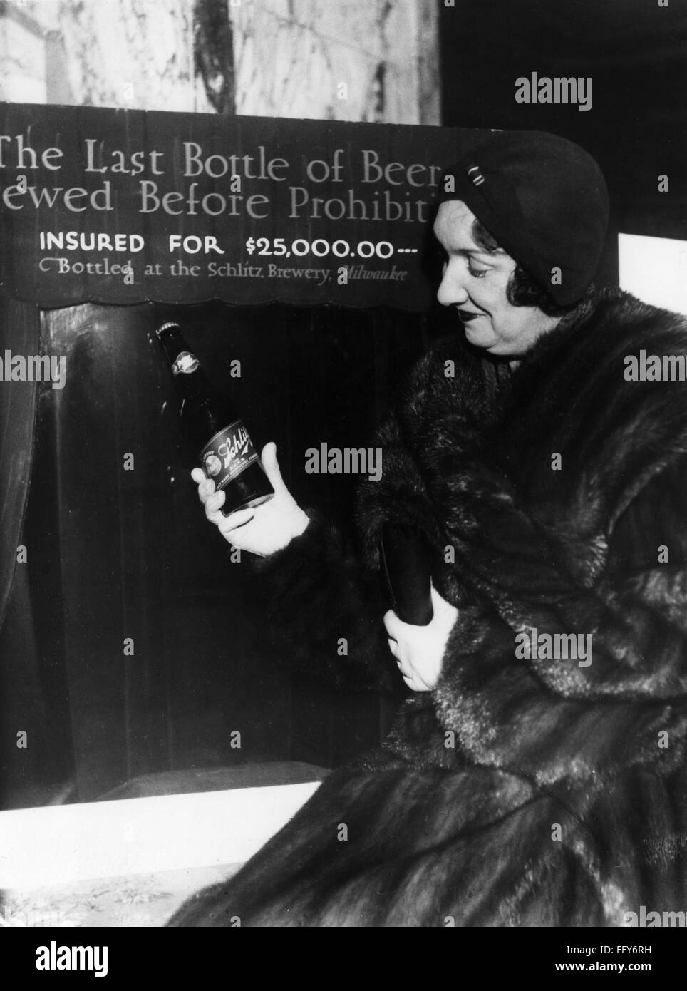 PROHIBITION, 1930. /nVaudeville performer Rae Samuels of Chicago ...