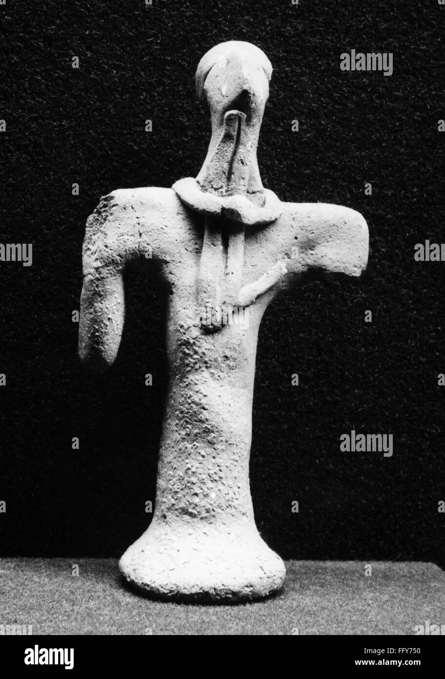 Ancient clay figure hi-res stock photography and images - Alamy