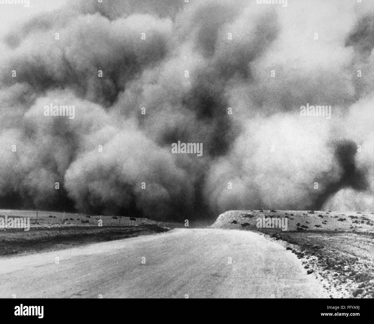 Dust storm oklahoma hi-res stock photography and images - Alamy