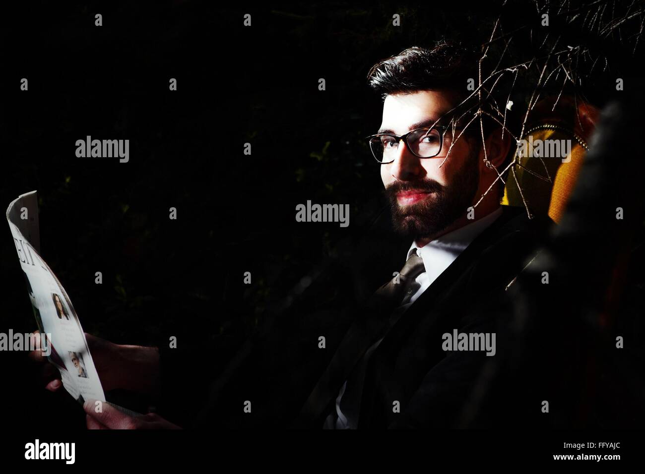 Businessman newspaper reading man hi-res stock photography and images ...
