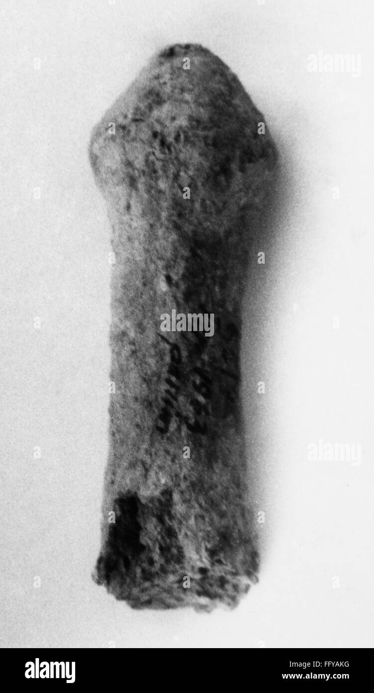 NEOLITHIC PHALLUS FIGURE. /nClay figure of the Cucuteni culture ...