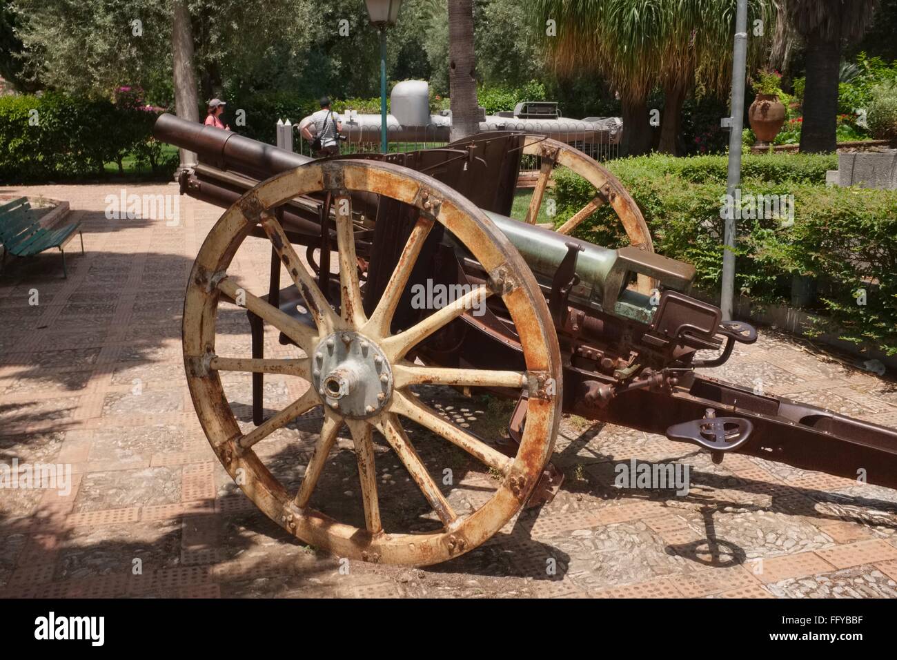 Human torpedo shadow hedge foliage hub axle field gun hi-res stock ...