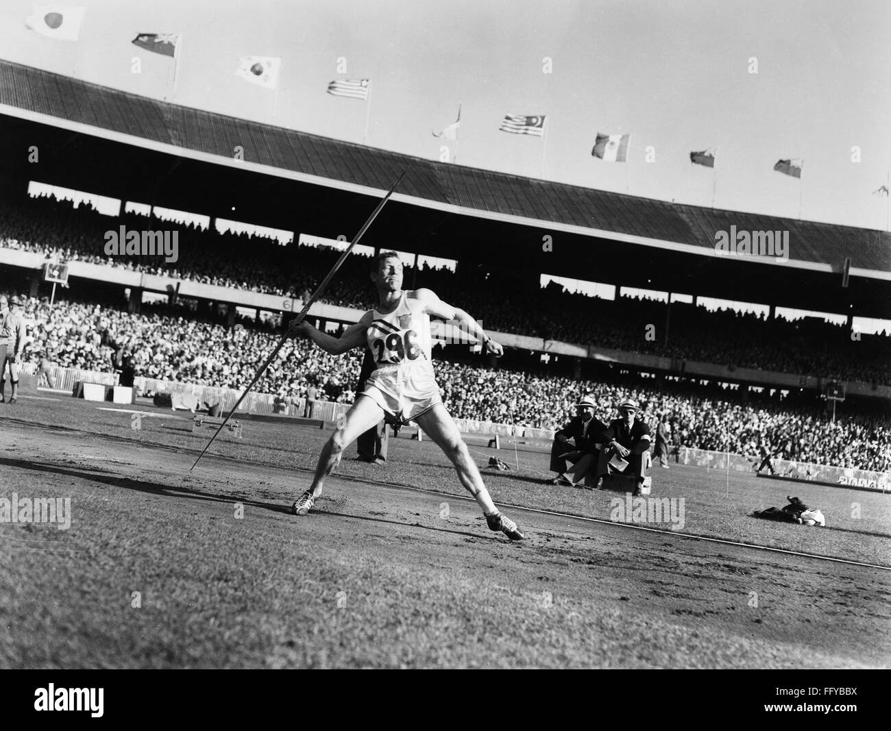 BOB RICHARDS (1926- ). /nRobert Eugene Richards. American athlete ...