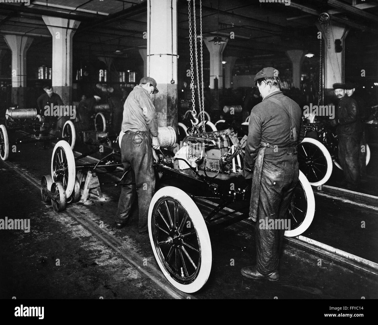 FORD ASSEMBLY LINE, c1913. /nThe assembly line at the Ford automobile ...